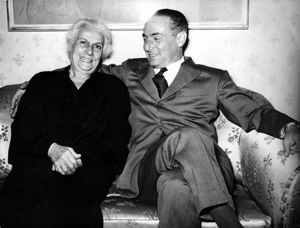 Eni's Historical Archive - Enrico Mattei con la madre Angela Galvani